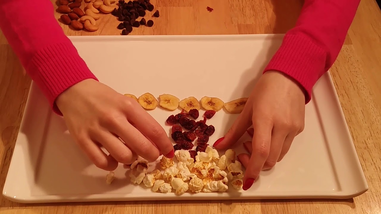 How to Make an Edible Menorah - YouTube