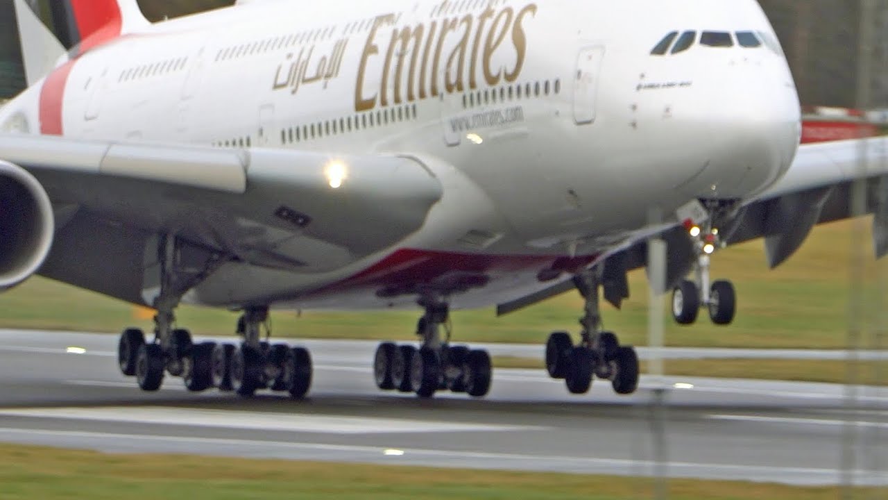 Emirates Airbus A380 bumpy landing slow motion - YouTube