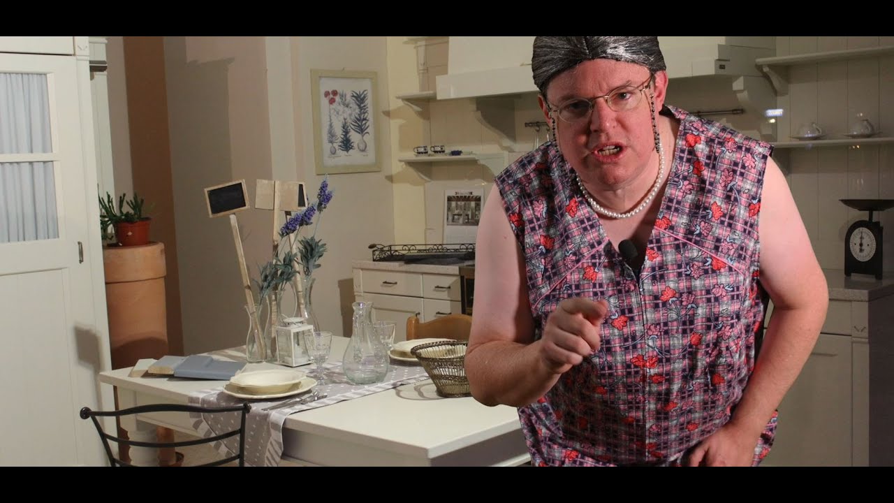 Tag 14 Oma mit Nico Sternbaum "Schüttel den Apfelbaum" - YouTube