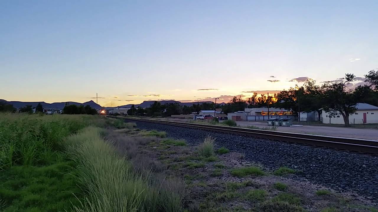 Amtrak Sunset Limited train Alpine TX - YouTube