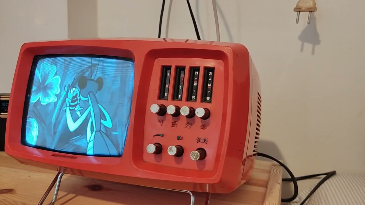 Videoton Mini Vidi retro Hungarian portable TV. - YouTube