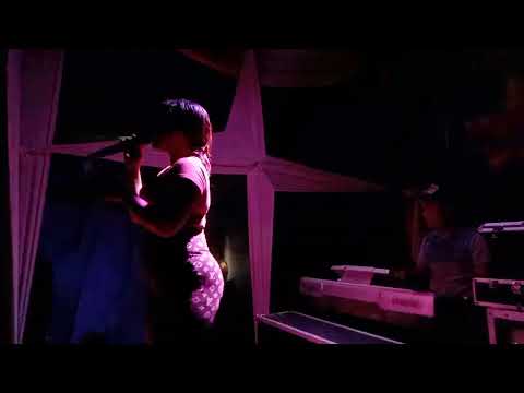 Biduan montok, asik ber sama KAPTEN pro musik.