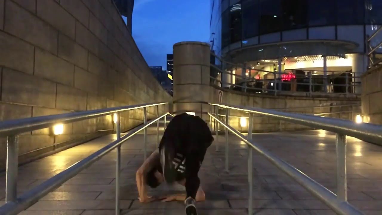 Parkour Roll Technique - Urban Freeflow - YouTube