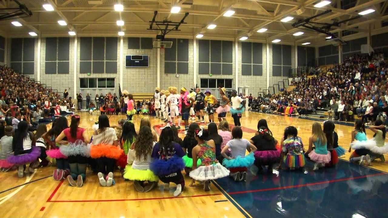 Dublin High School Homecoming Skit Rally 2011 - Cheerleading Skit - YouTube