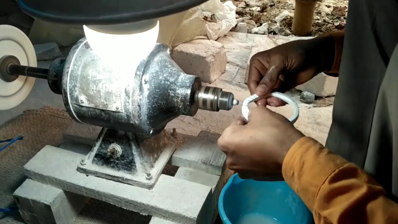 MAKING OF SANKHA// কিভাবে শাঁখা তৈরী হয়।। - YouTube