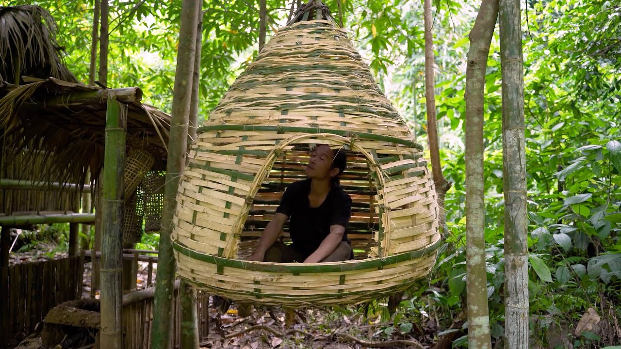 60 Days Survival Challenge - Building Bird Nest House Avoids Beasts ...
