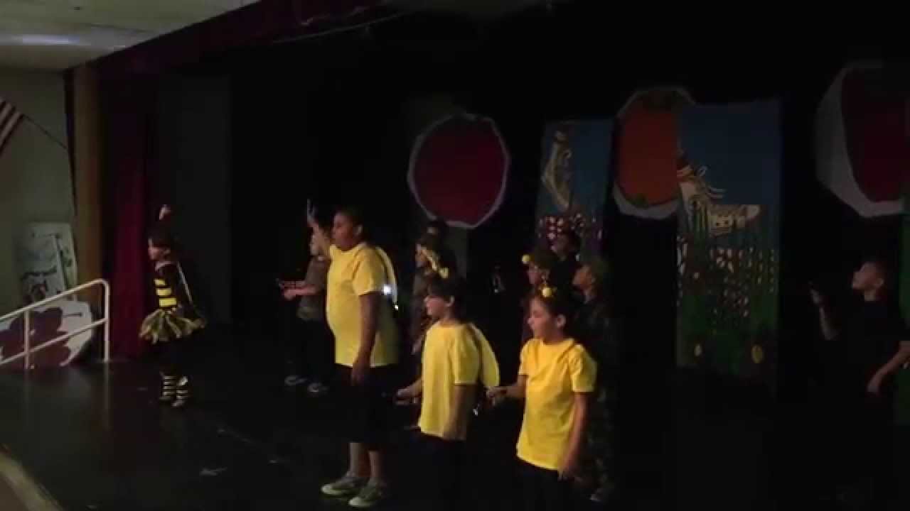 Second Graders Sing “Firefly” in Bugz Performance Highlight! - YouTube