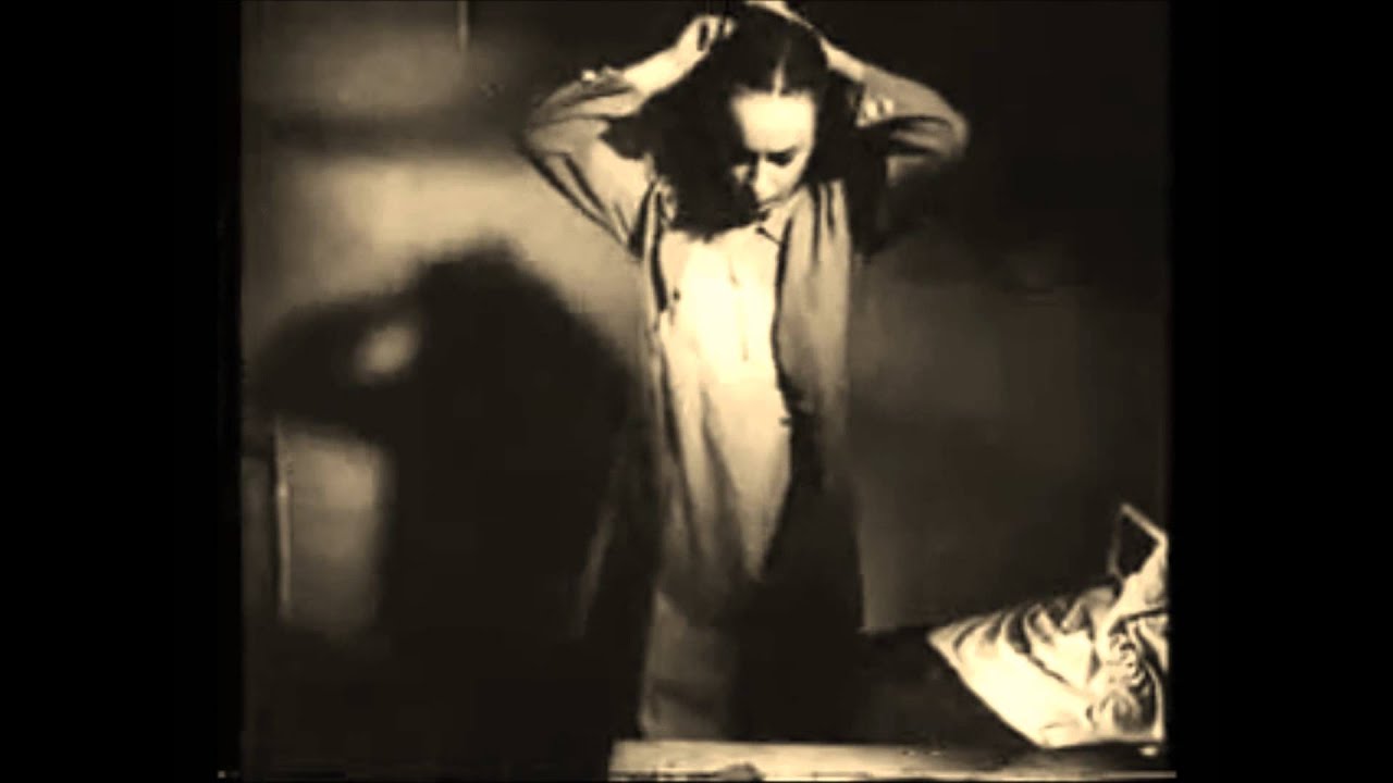 Jorge Luis Borges - Emma Zunz. Cortometraje. - YouTube