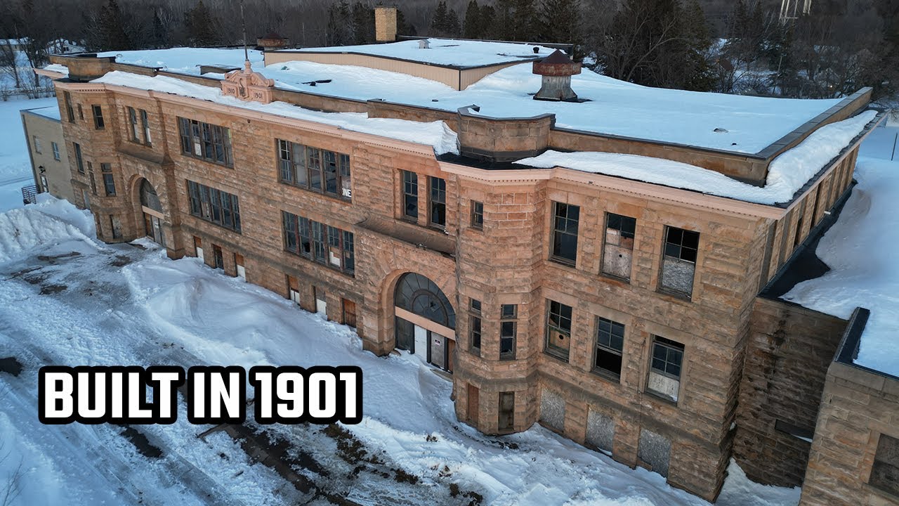 Creepy Tour of an ABANDONED 1901 School - YouTube