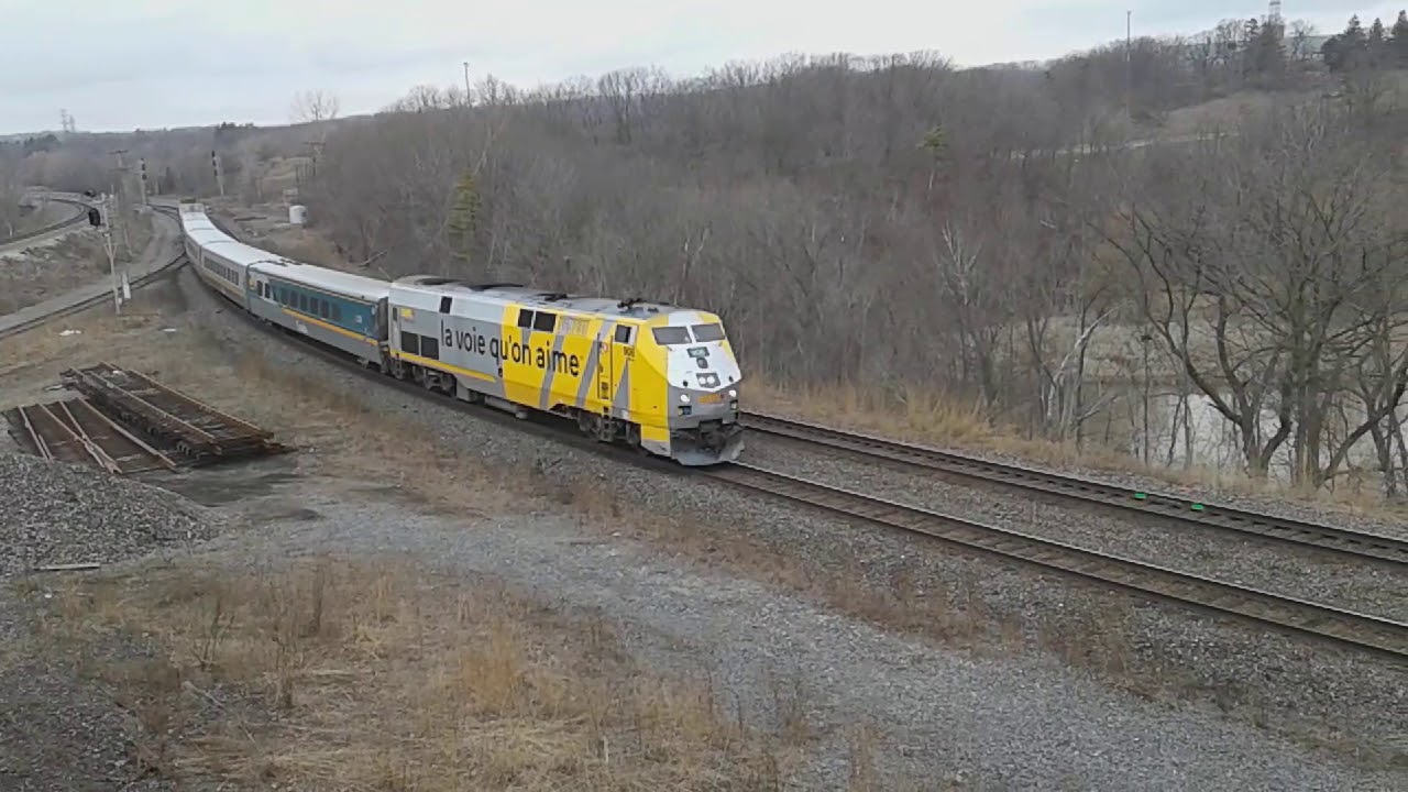 Via Train 72 Bayview junction - YouTube