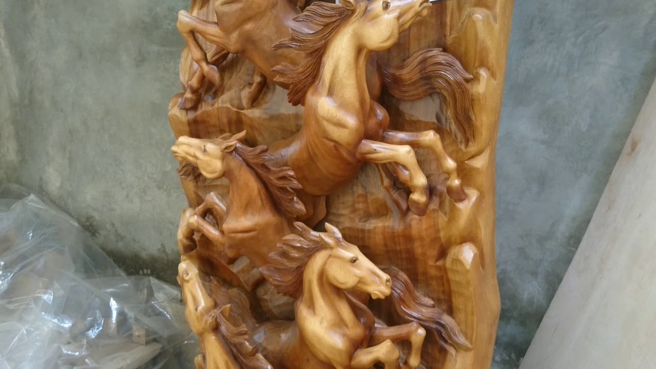 Relief kuda kayu trembesi. - YouTube