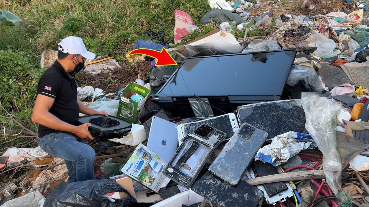 😍Wow...! Found Smart TV - iPad Pro & Phone in Trash | Restore Samsung ...