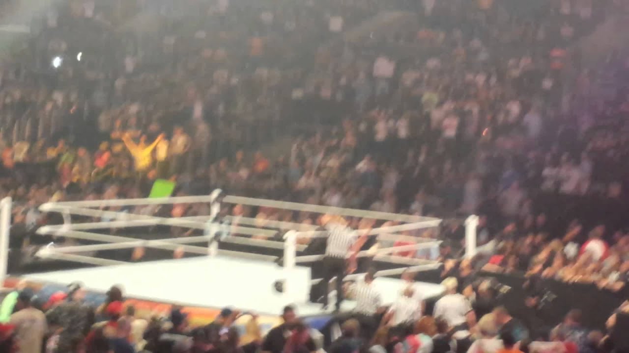 Cena booed out of building Summerslam 2014 - YouTube