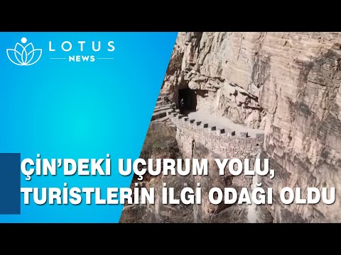 ÇİN’DEKİ UÇURUM YOLU, TURİSTLERİN İLGİ ODAĞI OLDU
