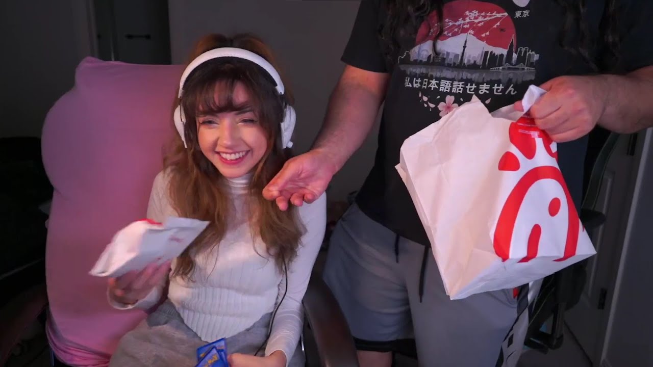 Esfand Surprises Bonnie With Chick-Fil-A - Cute Moment - YouTube