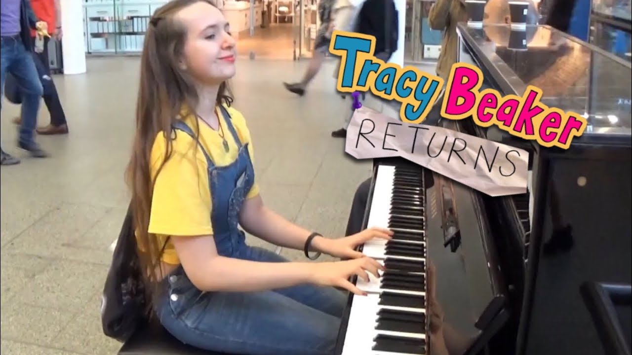 Tracy Beaker Returns Theme Song (Live version at St Pancras) | Elsie ...