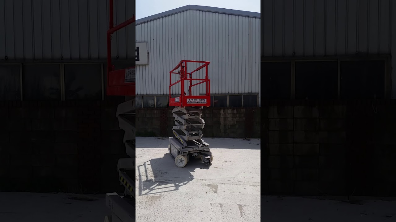 Skyjack SJ3219 scissor lift remote controller 스카이잭 3219 무선조정 - YouTube