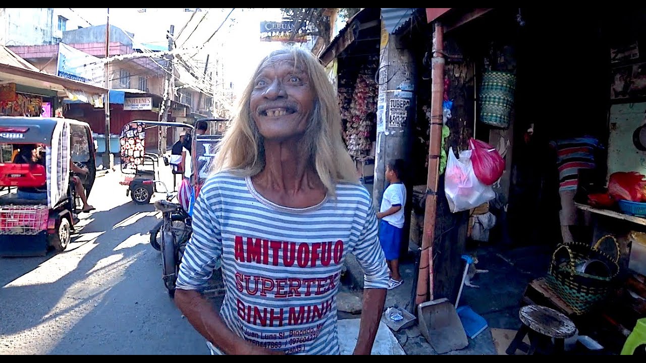 Avoid This Crazy Beggar In The Philippine Food Market... Manila! 🇵🇭 ...