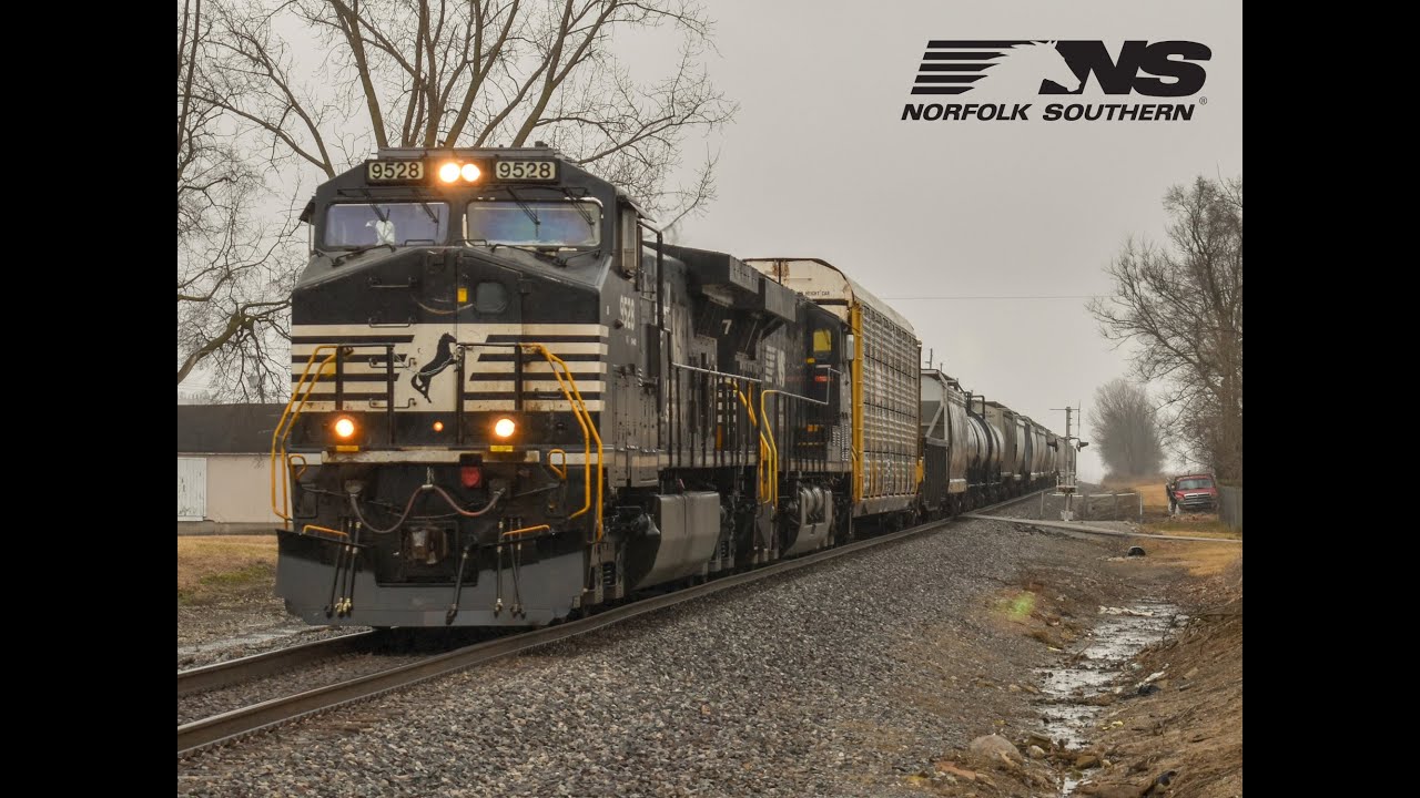 NS 9528 leads NS 196 north through Ossian - YouTube