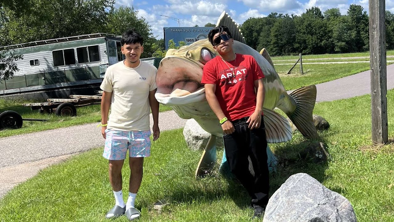 Fishing for 10lb bass at the Hilty Hitta - YouTube