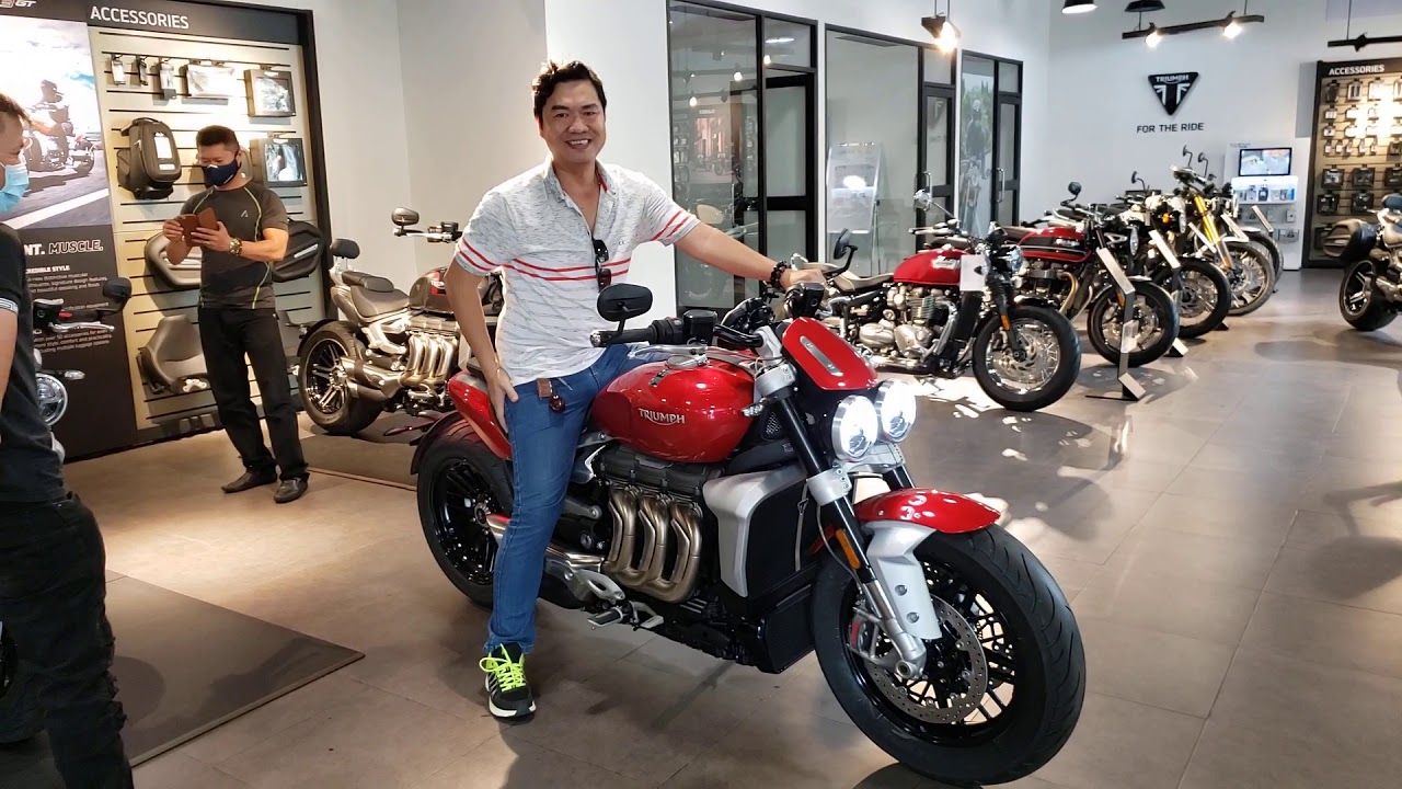 Dự lể ra mắt hàng khủng Triumph Rocket 3 2500cc 2020 - YouTube