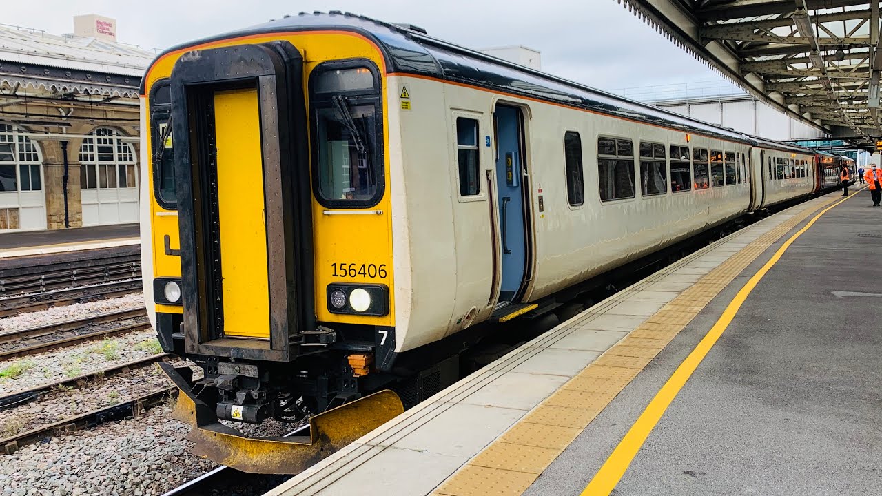 EMR Regional 156406+158889 At Sheffield From Norwich To Liverpool Lime ...