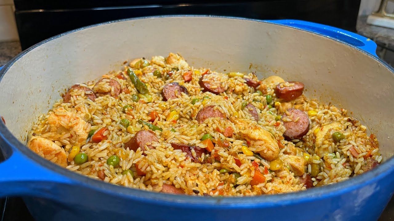 LIBERIAN FRIED RICE | can’t stop eating | IBEETHECHEF - YouTube