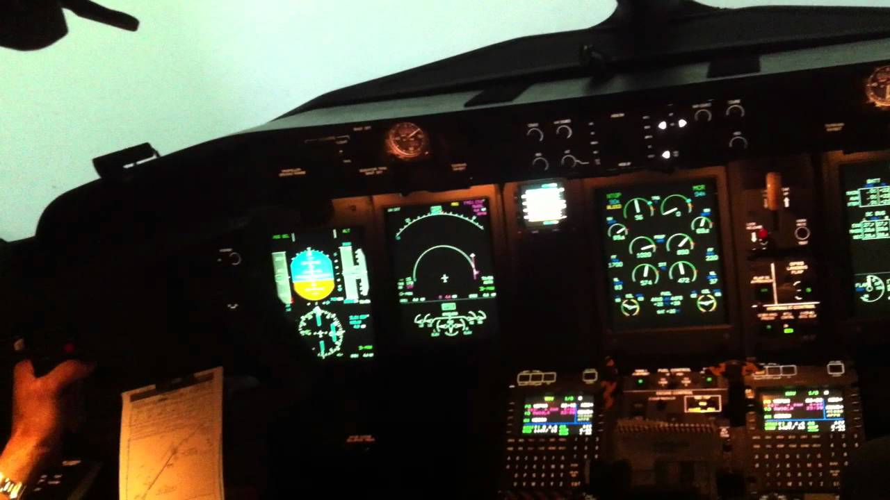 Dash-8 Q400 Engine Re-Light in flight...SIM practice - YouTube