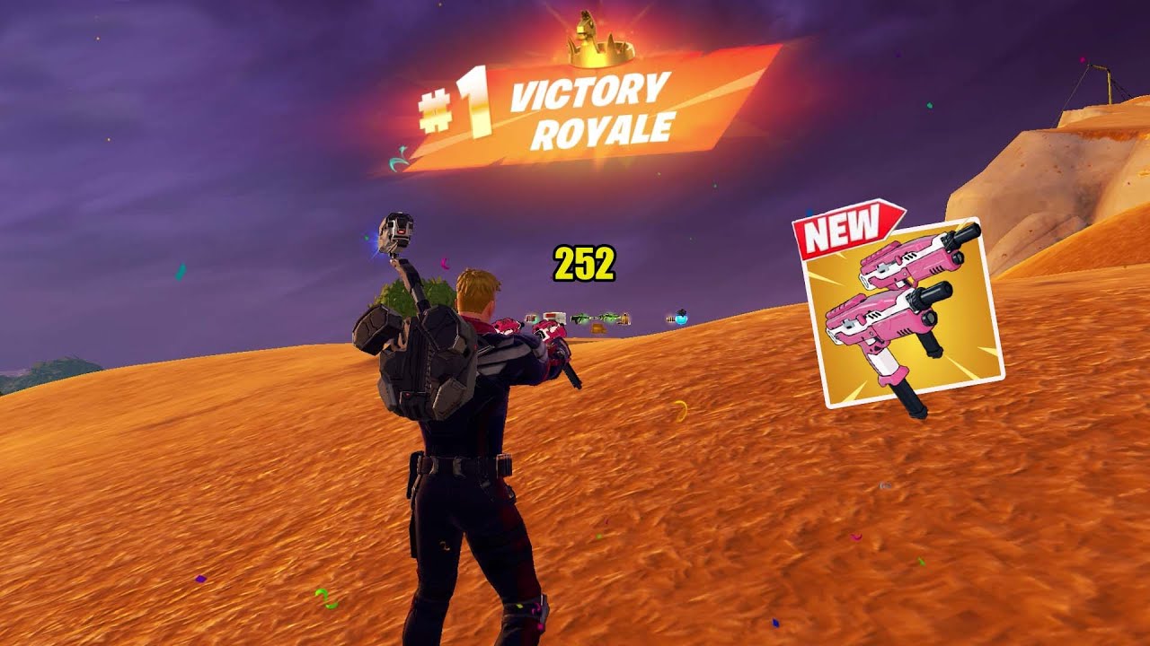 I tried 'NEW' Gwenpool's Mythic Dual SMG - YouTube