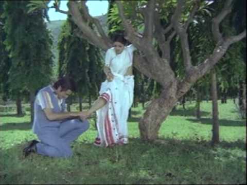 sridevi's feet leg touch by jitu