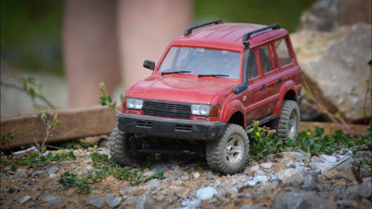 WPL C54 SCALE Toyota Land Cruiser LC80 ASMR crunching leaves on the ...