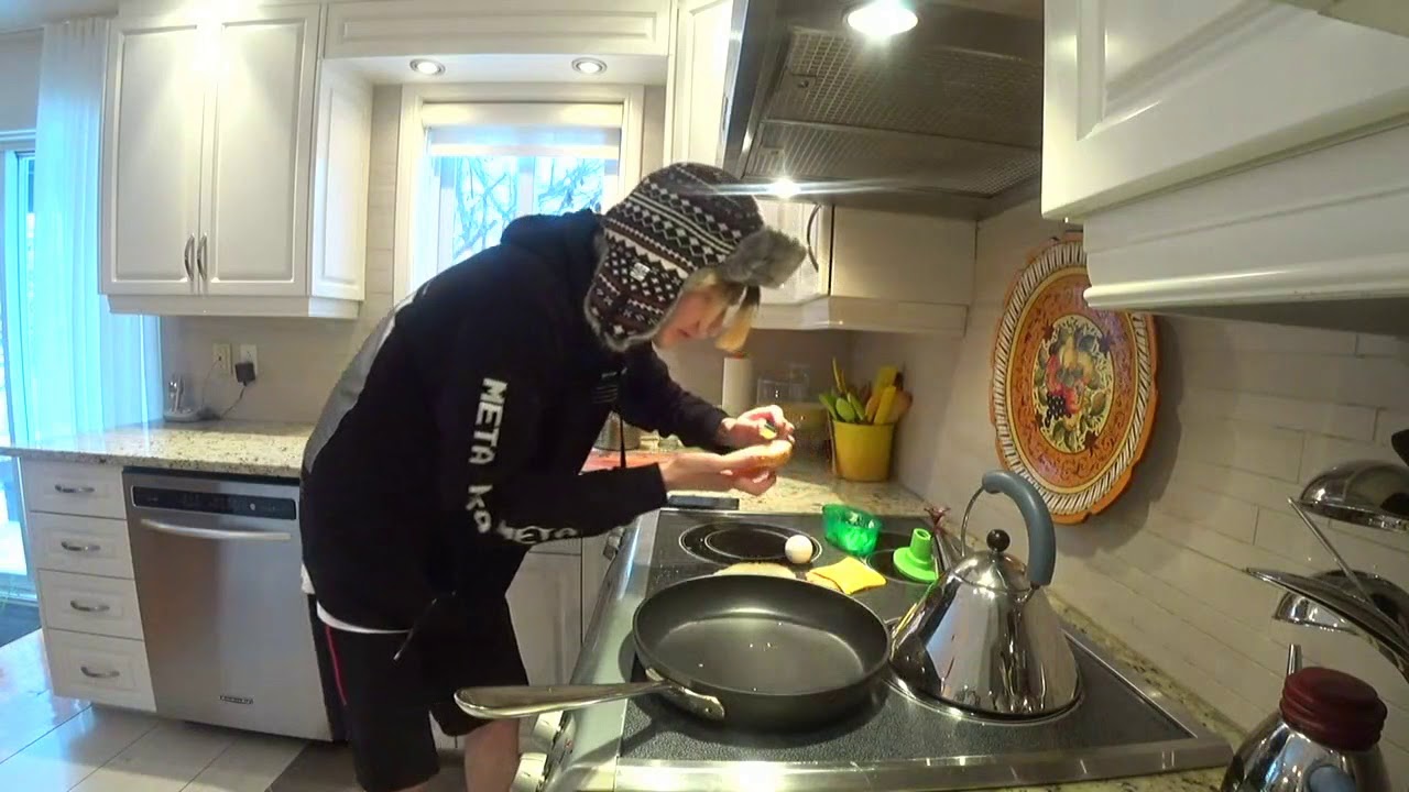 xQc's First Cooking Stream (Full Cooking Stream) - YouTube