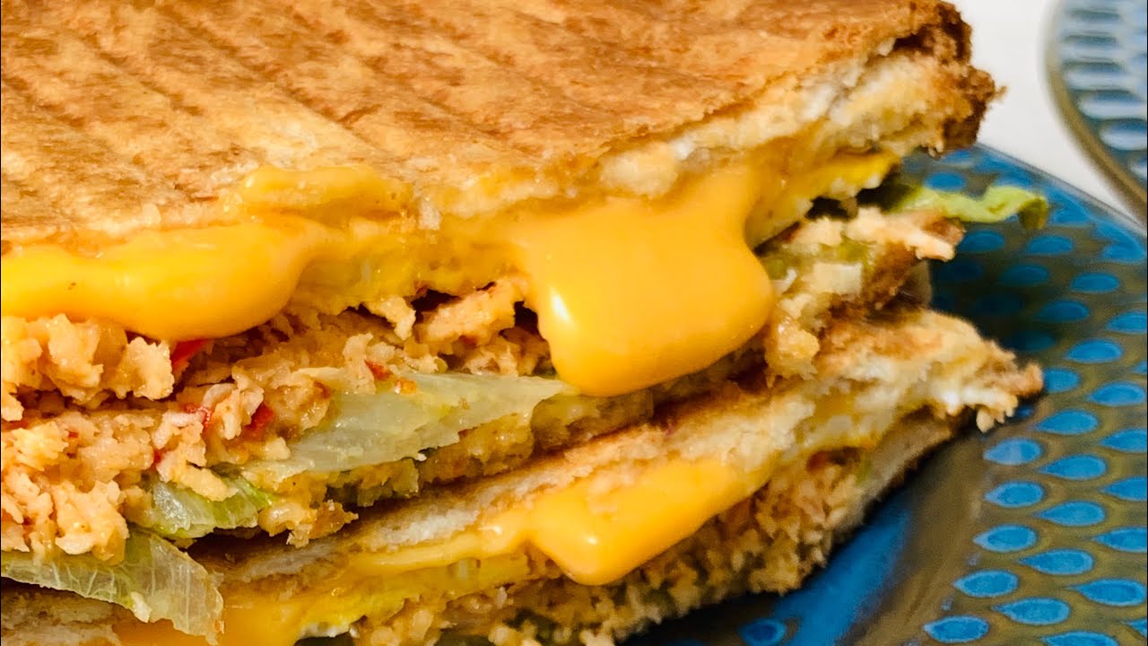 Coconut Sambol, egg and cheese roast bread toasties 💕 - YouTube