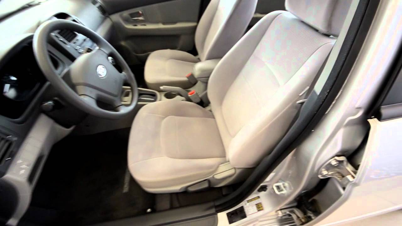 2003 Kia Spectra Interior