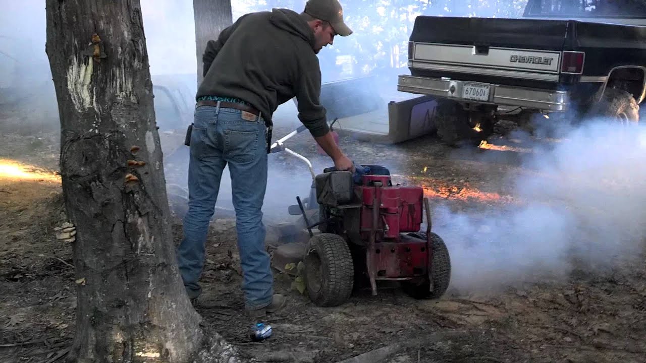 Snapper stump grinders like transmission fluid - YouTube