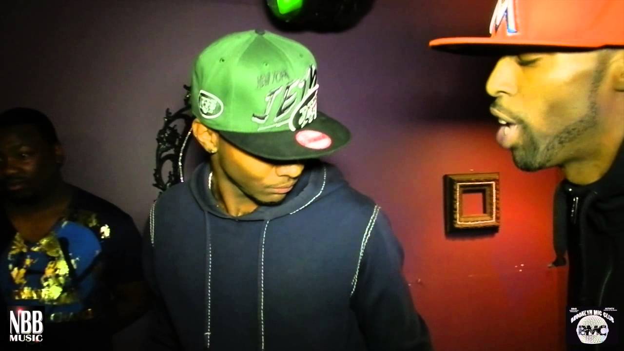 BROOKLYN MIC CLUB (BMC) GWITTYY VS JAY HOLLA - YouTube