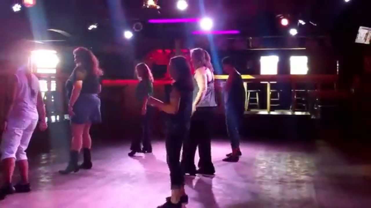 Nostalgic line dance - YouTube