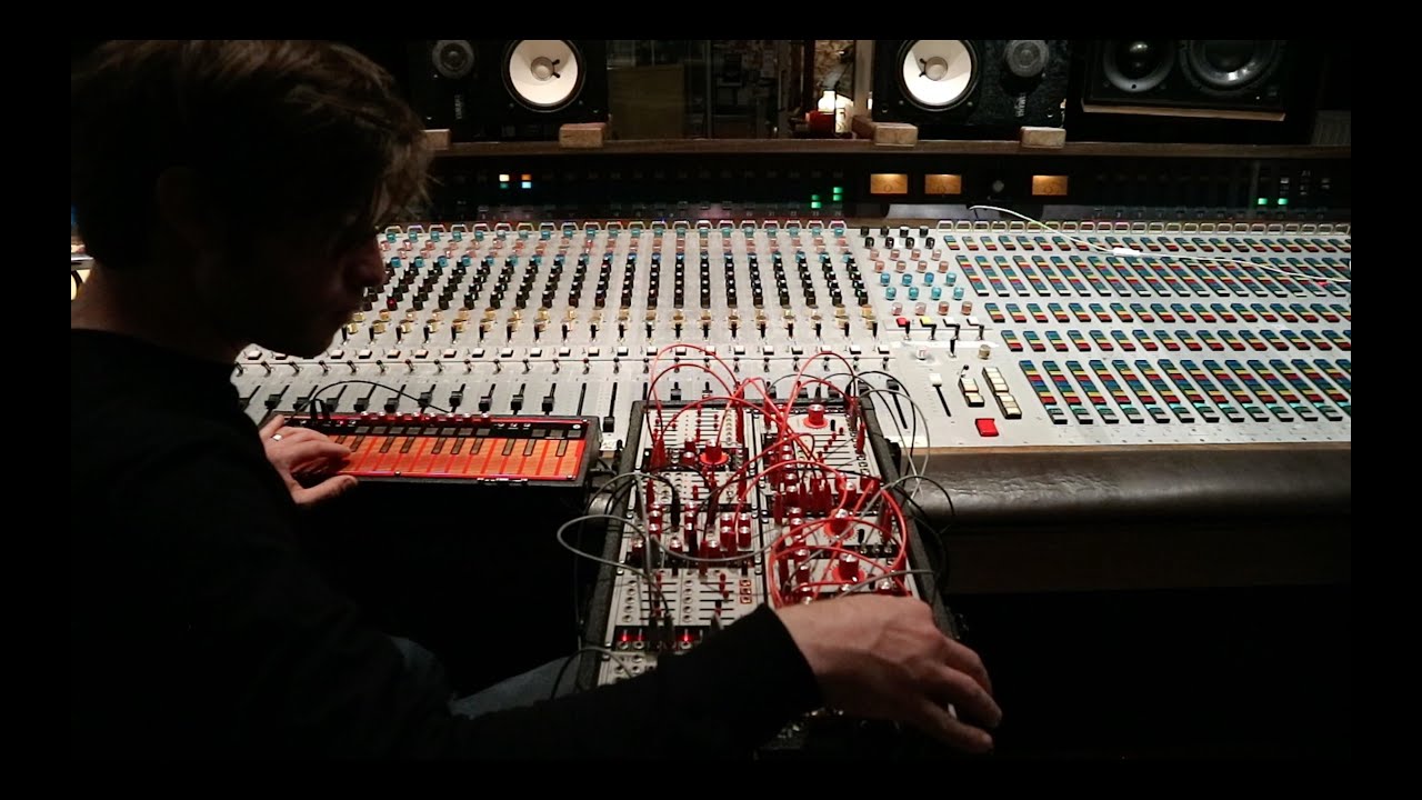 Thomas Poli - This Flow live from studio Black Box. - YouTube