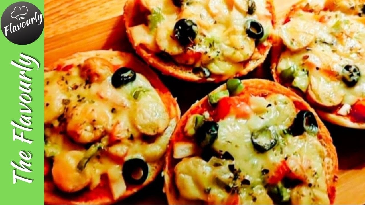 Mini Pizza Bun | 5 min Pizza | Quick Pizza on the Bun - YouTube