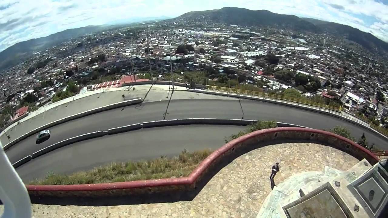 Volando en el cerro del fortin Oaxaca - YouTube