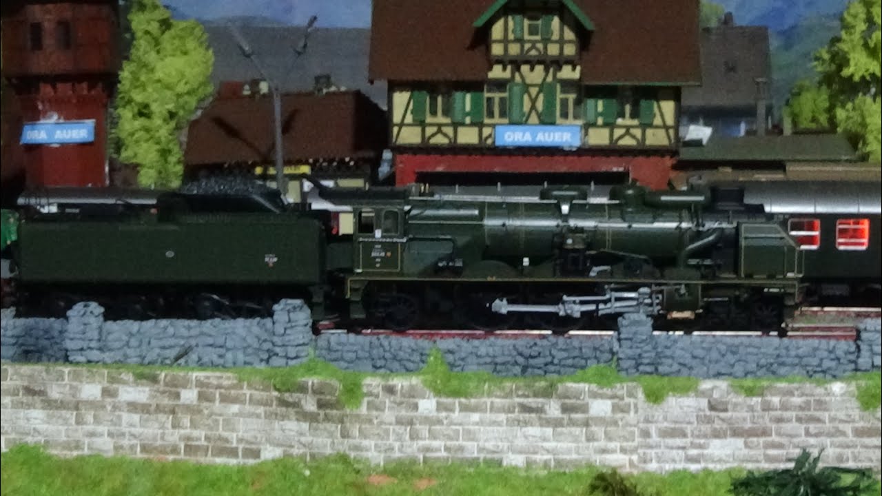 TEST ROCO 231 E40 SNCF - YouTube