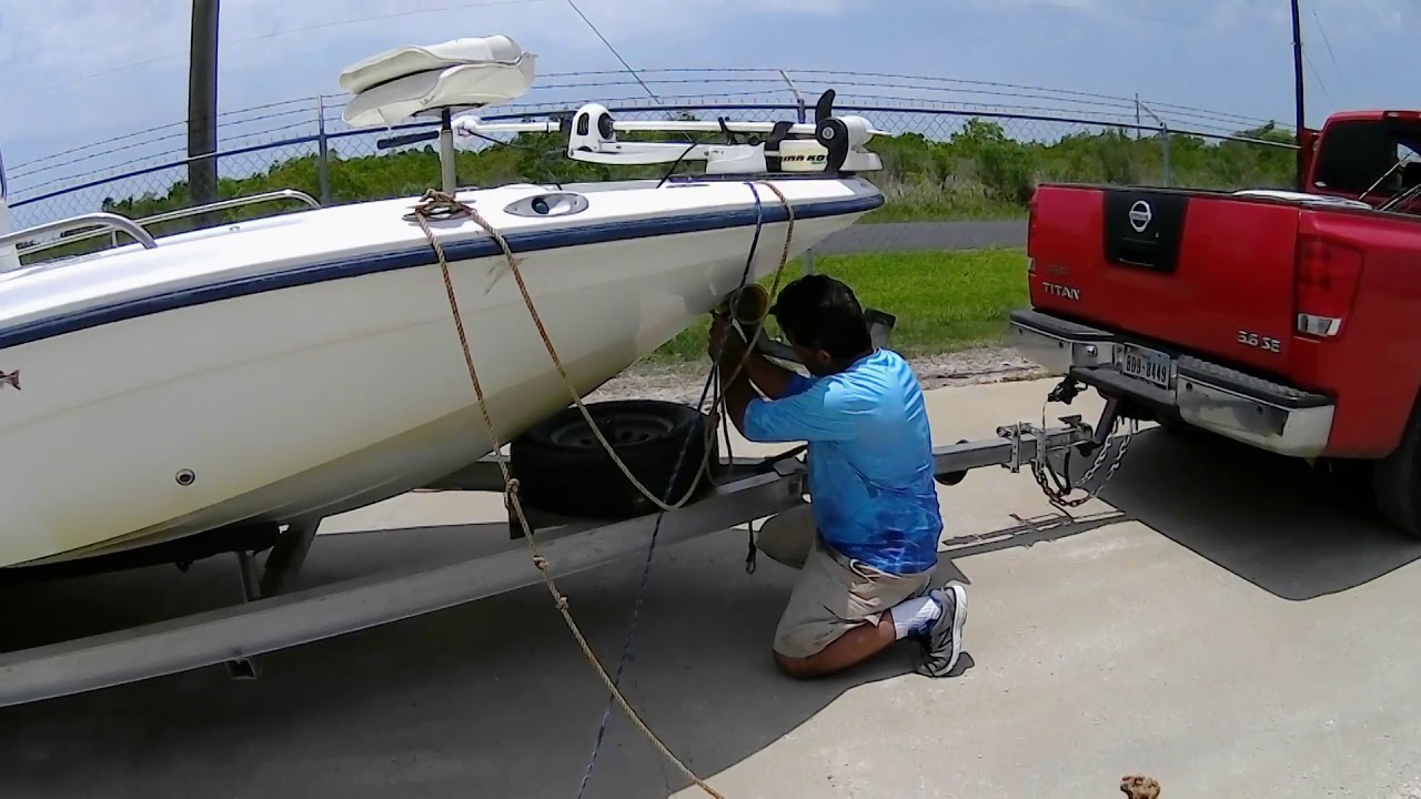 Learn a new way to anchor your boat during storms . - YouTube