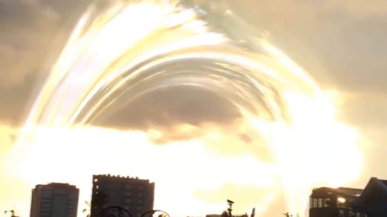 5 Unexplained Mysteries In The Sky Caught On Camera Youtube