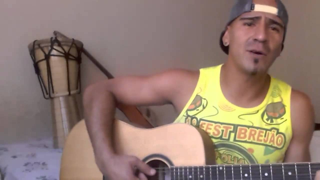 Héctor Alarcón canta Chicharrón con Pelos - YouTube