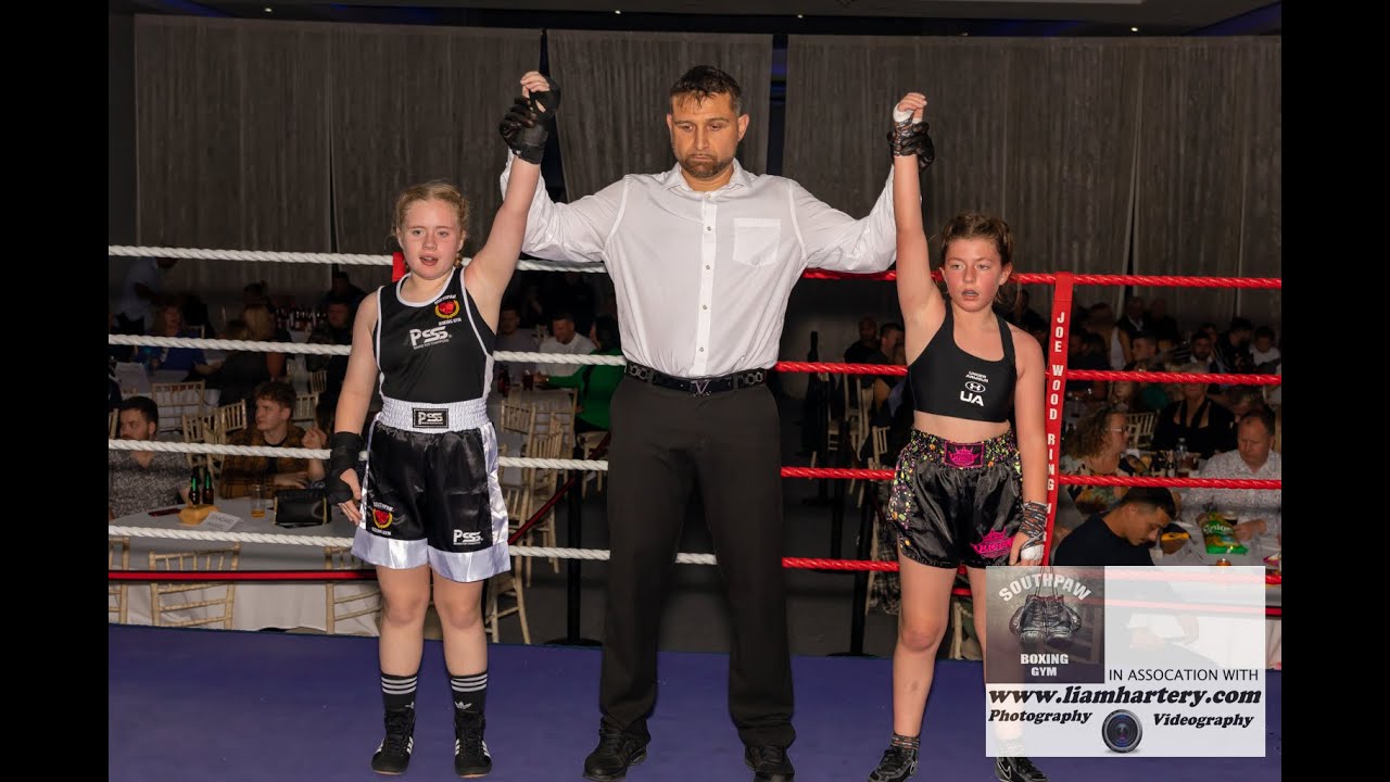 Gabriella Abbott vs Layla Smith - YouTube