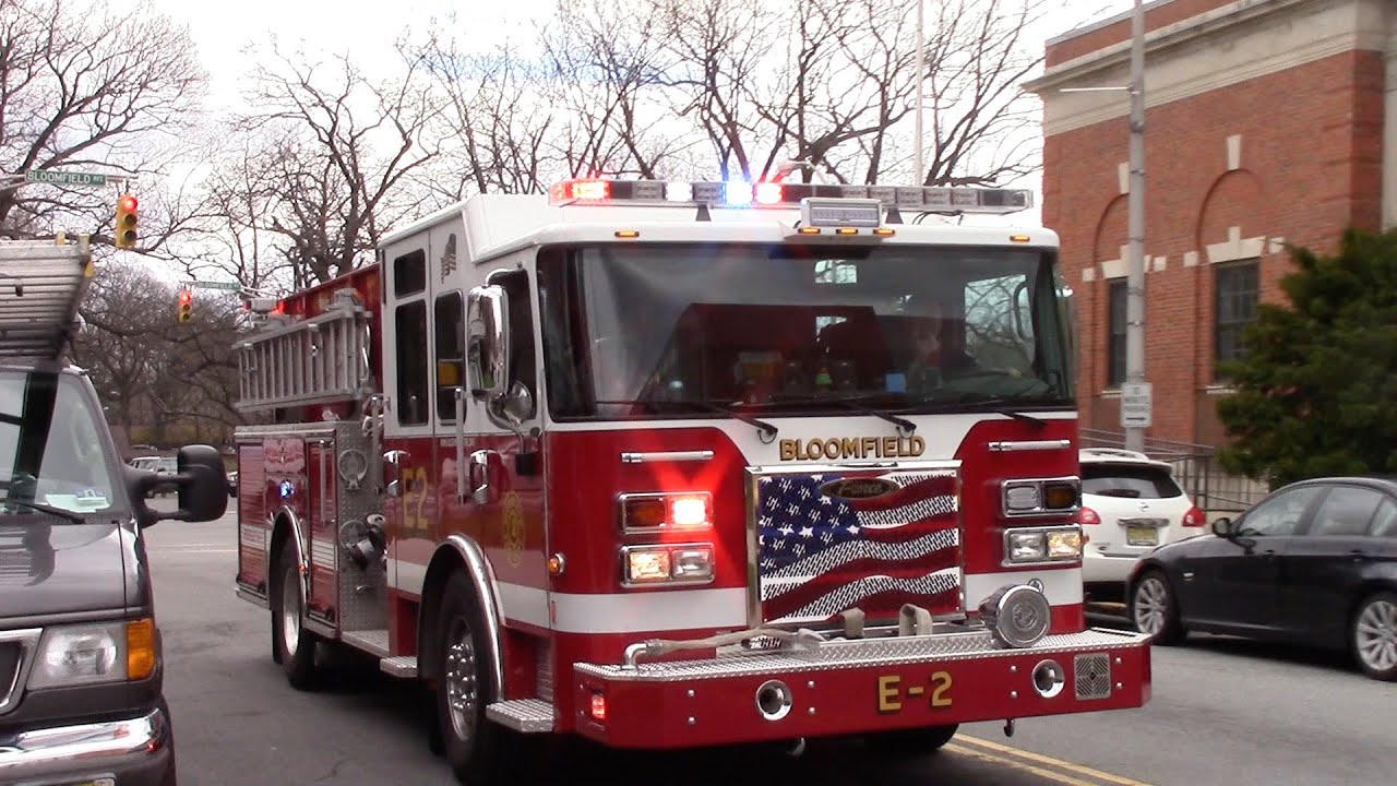 Bloomfield Fire Department Engine 2 Responding 4-8-16 - YouTube