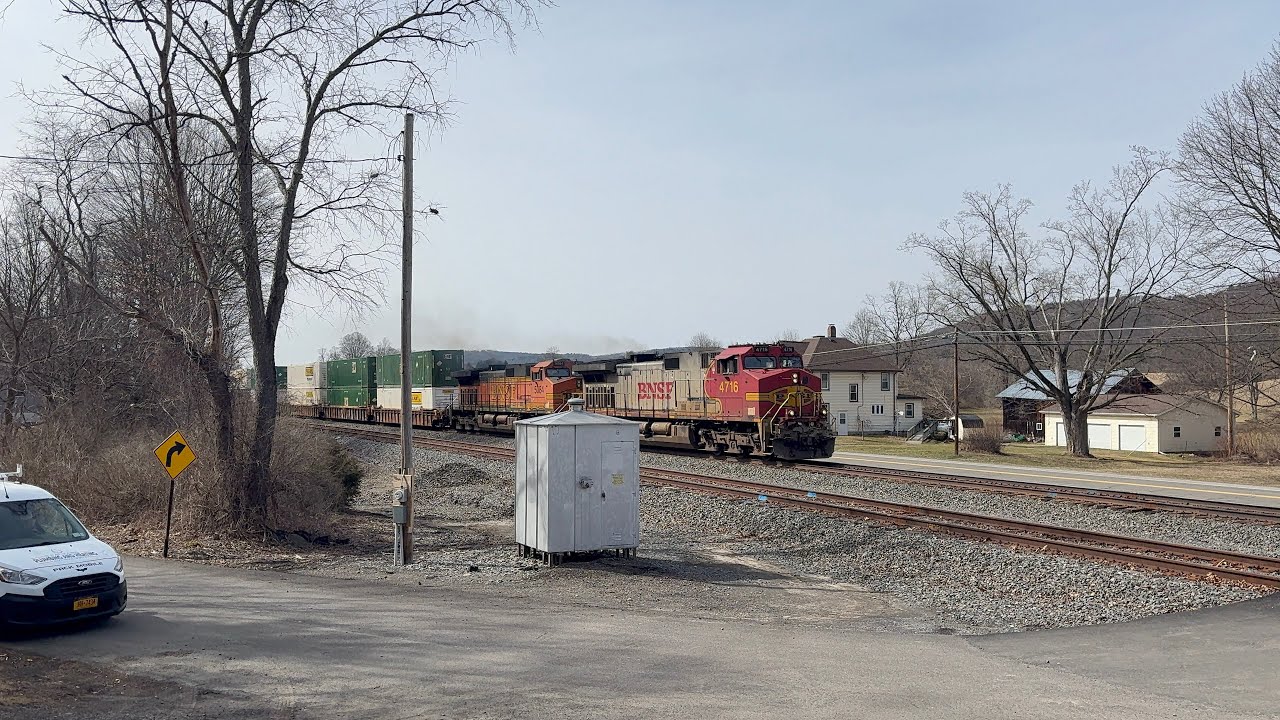 NS Southern Tier Line 3/23/25 NS 264 at cp Waverly w/ BNSF 4716 Leading ...