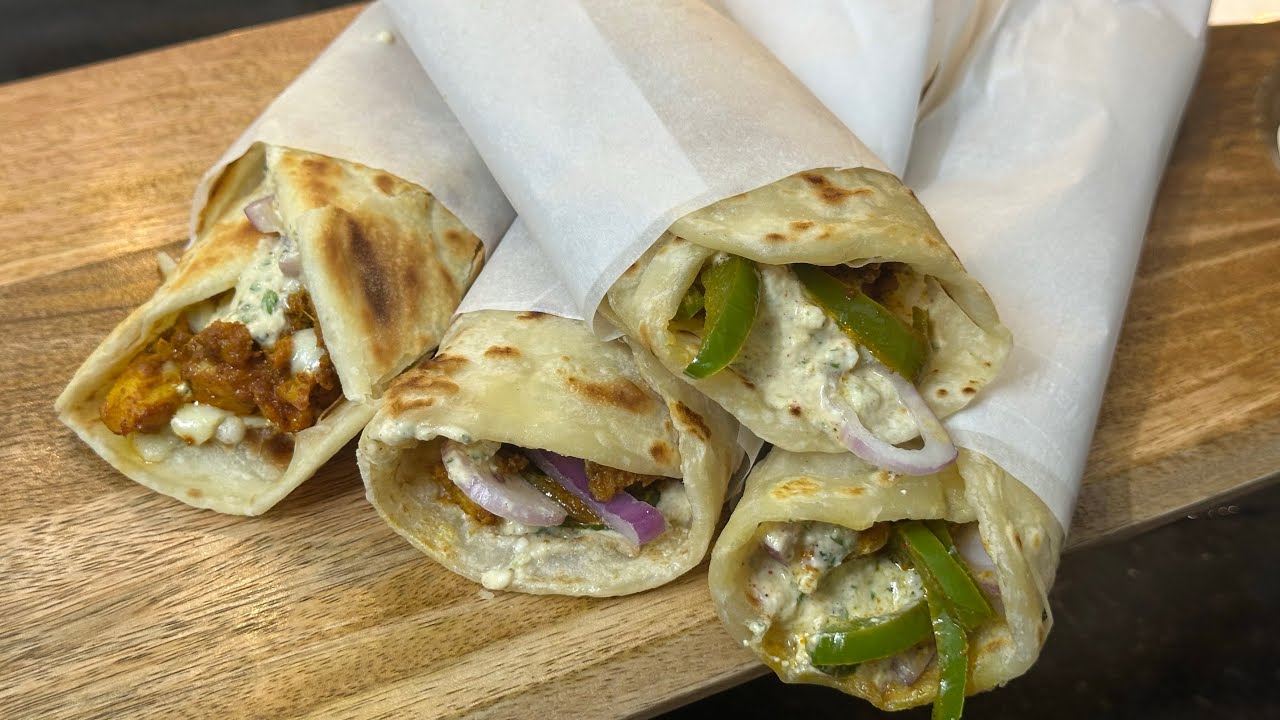 The best CHICKEN PARATHA ROLL with chutney || chicken cheese paratha ...