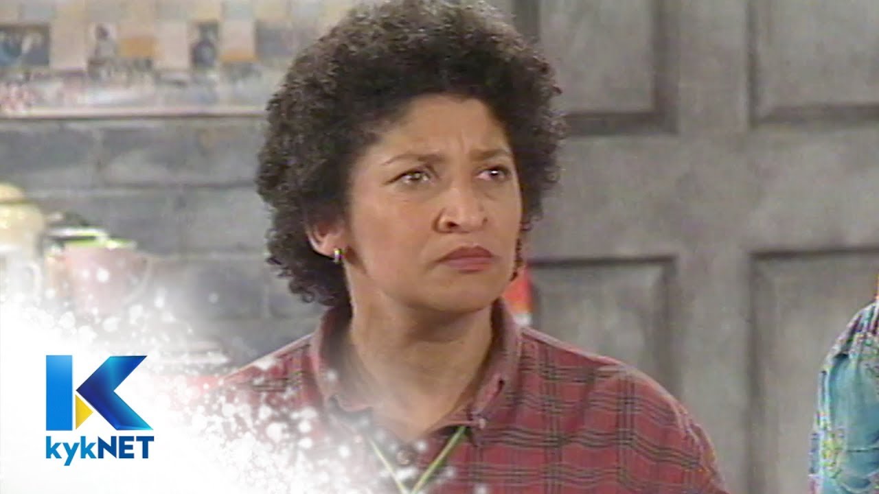 Chips, hier kom die Fish (weer!): Fishy Fêshuns – kykNET - YouTube