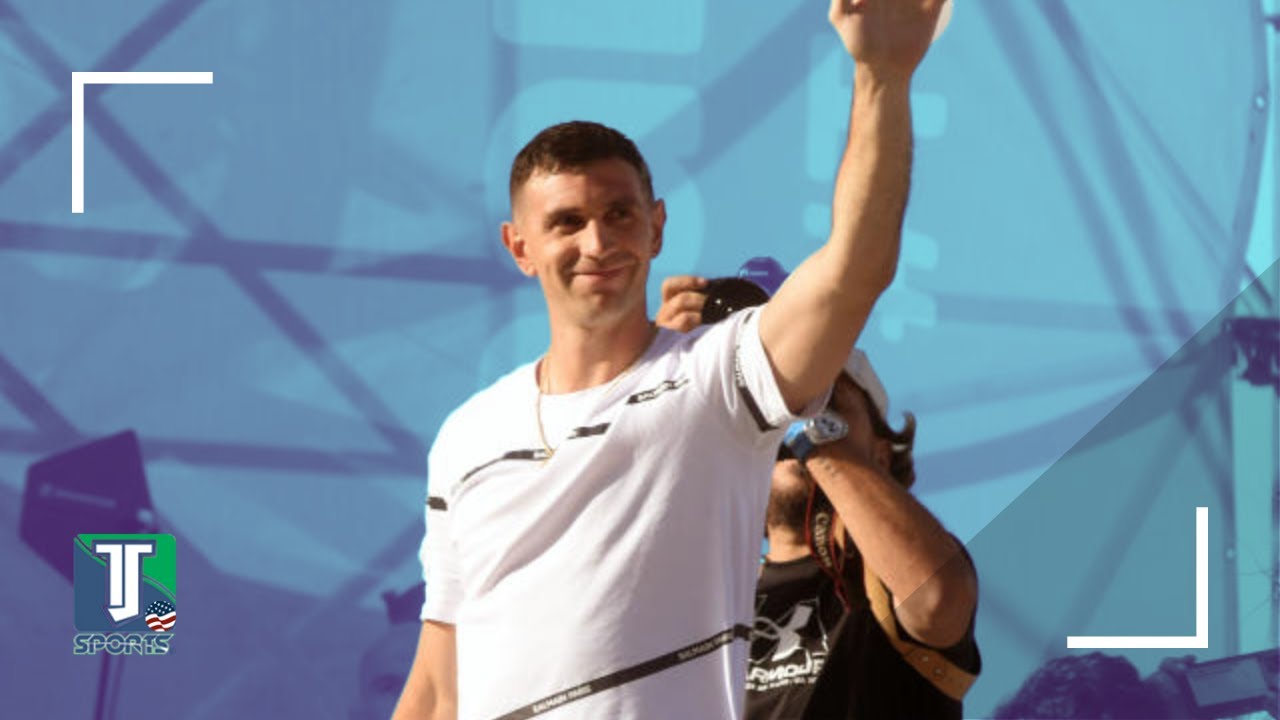 WATCH: Argentina National team's GOALKEEPER 'Dibu' Martinez is WELCOMED ...